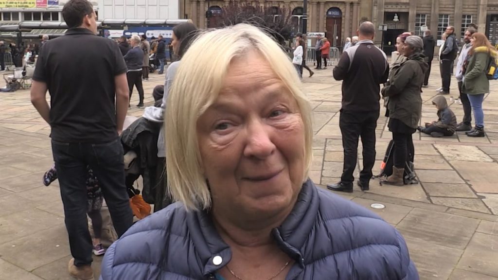 Sheffielders among thousands who queued to pay respect to Queen ...